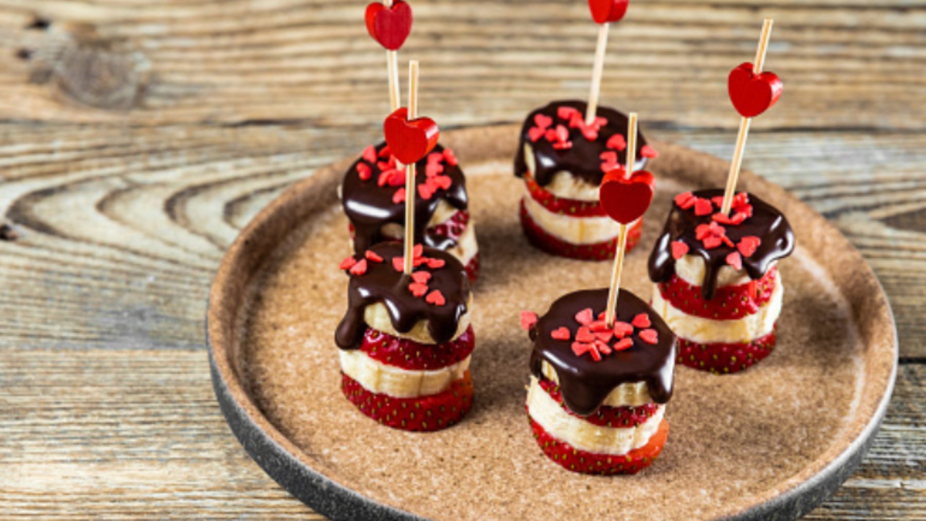 Canapés de chocolate, receta sencilla y deliciosa | recetástico