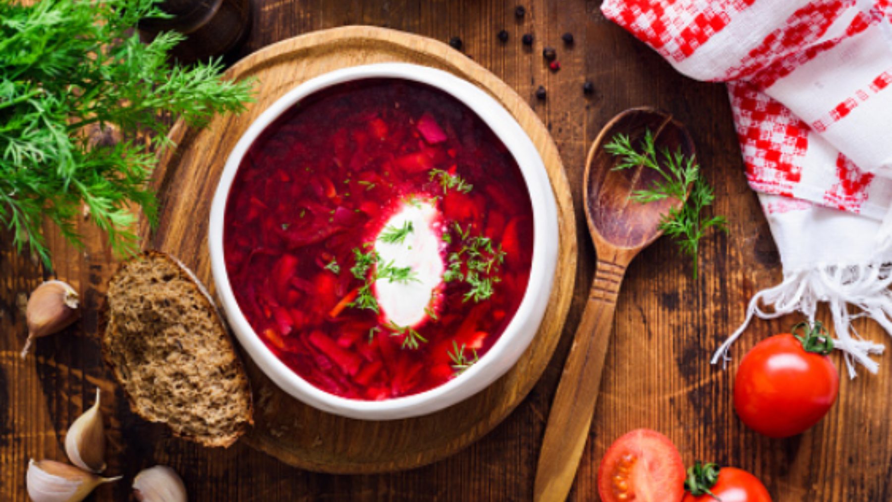 Borsch ucraniano con smetana, receta tradicional de Ucrania | recetástico