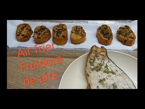 Freidora de aire. Air fryer. Probando recetas. Pan de ajo y emperador. Rico no. Lo siguiente ...