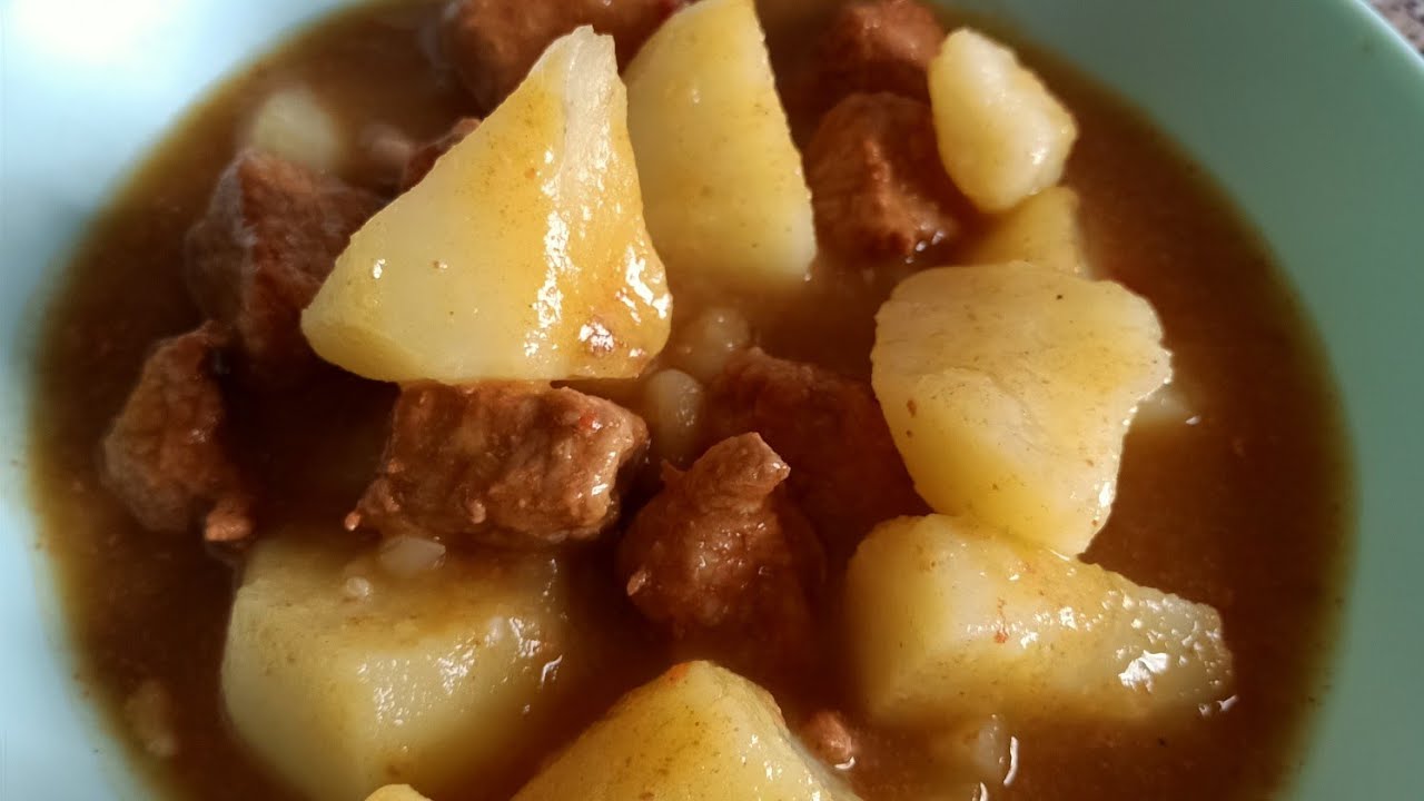 Patatas guisadas con pinchos adobados, fácil y rico con Thermomix ...