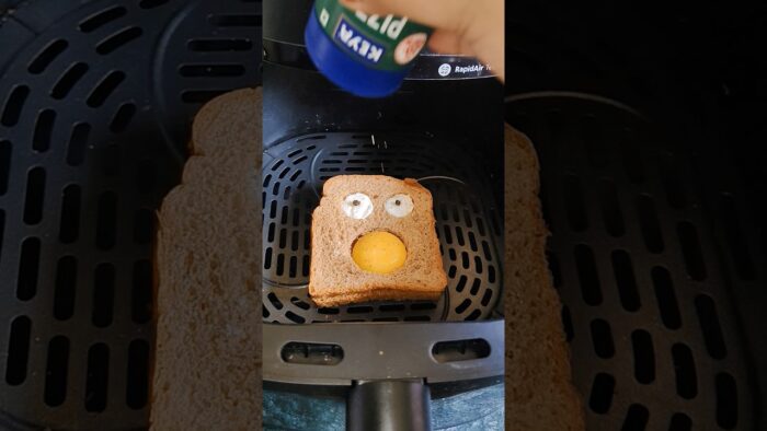 5 minute egg toast easy breakfast , air fry egg toast recipe #toast # ...
